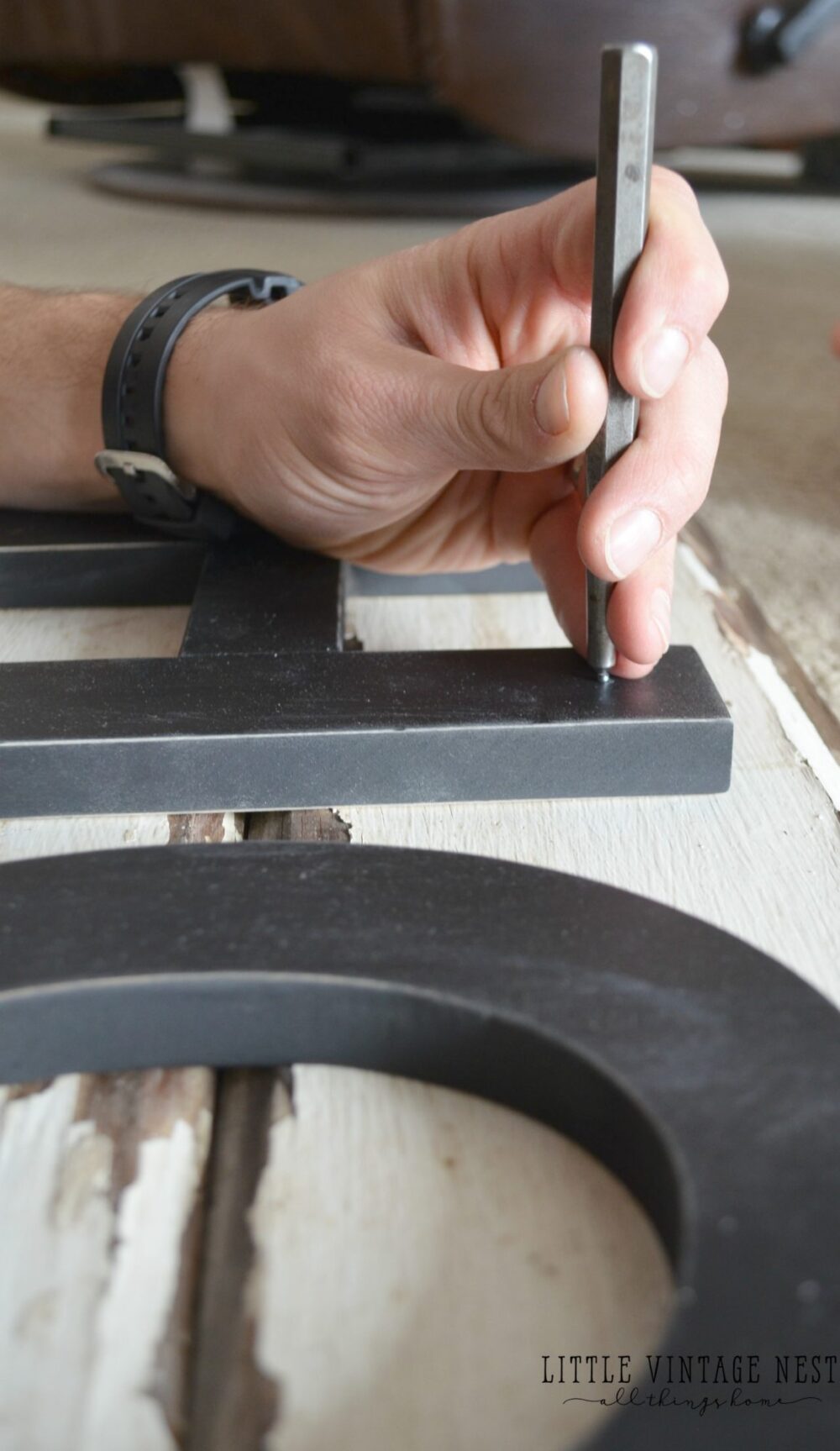 DIY Farmhouse Style Home Sign - Sarah Joy