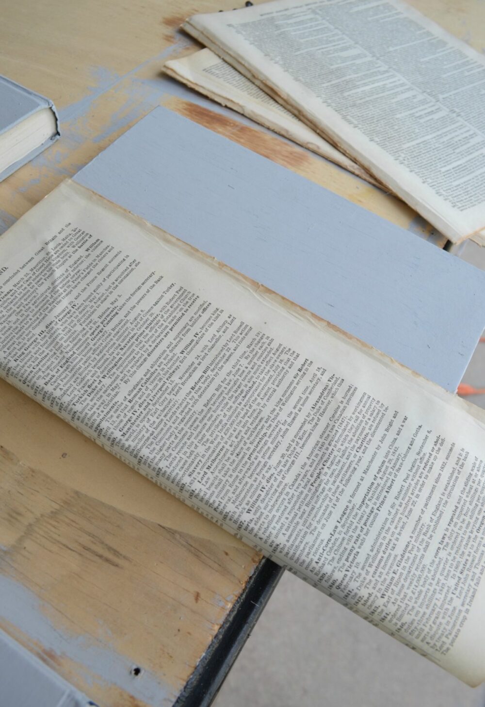 DIY Lace & Burlap Covered Books - Sarah Joy