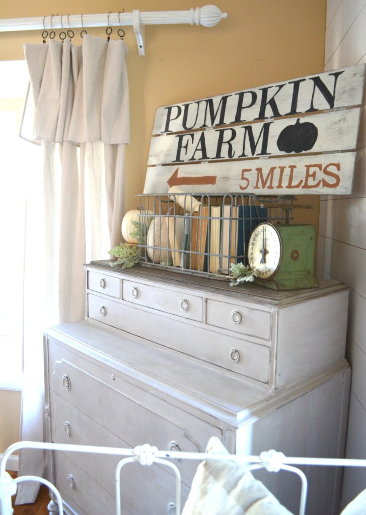 DIY Pumpkin Farm Sign - Sarah Joy