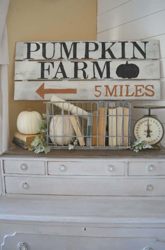 DIY Pumpkin Farm Sign - Sarah Joy