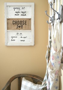 How to Make a Personalized Burlap Sign - Sarah Joy