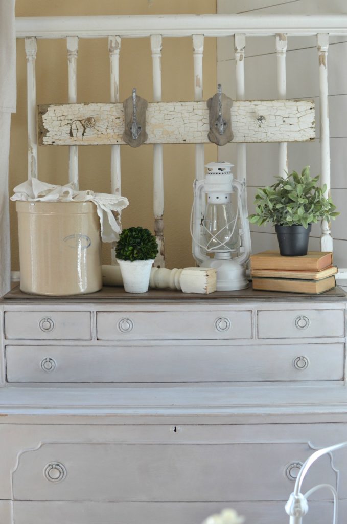 How to Get Organized with Vintage Decor - Sarah Joy