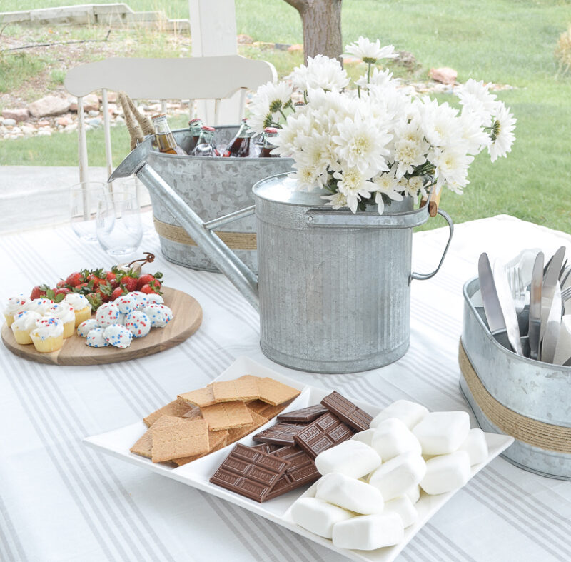 Must-Haves Items for Easy Outdoor Entertaining - Sarah Joy